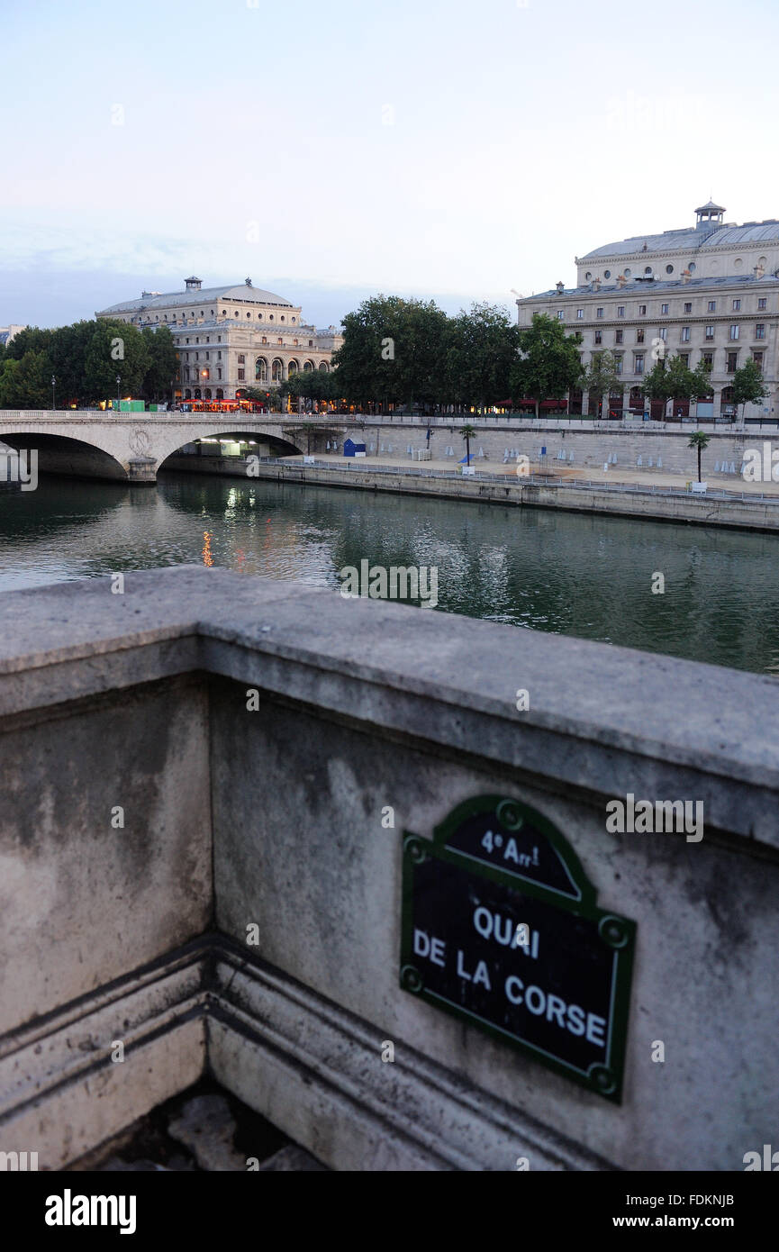 Empty paris 15 08 2013 france ile de france hi-res stock photography ...