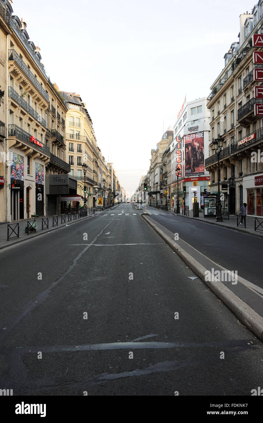 Rivoli street and paris hi-res stock photography and images - Alamy