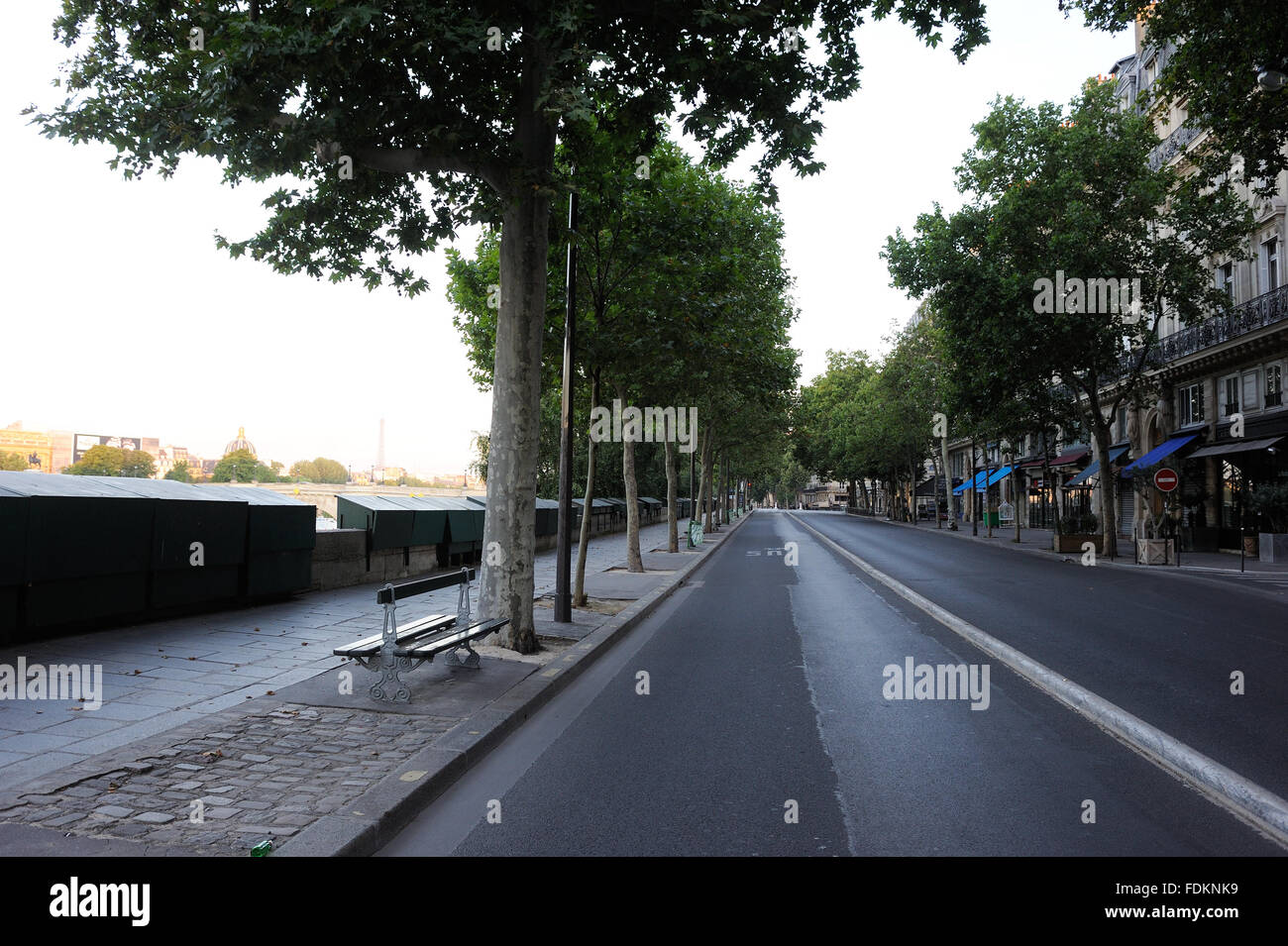 Empty paris 15 08 2013 france ile de france hi-res stock photography ...