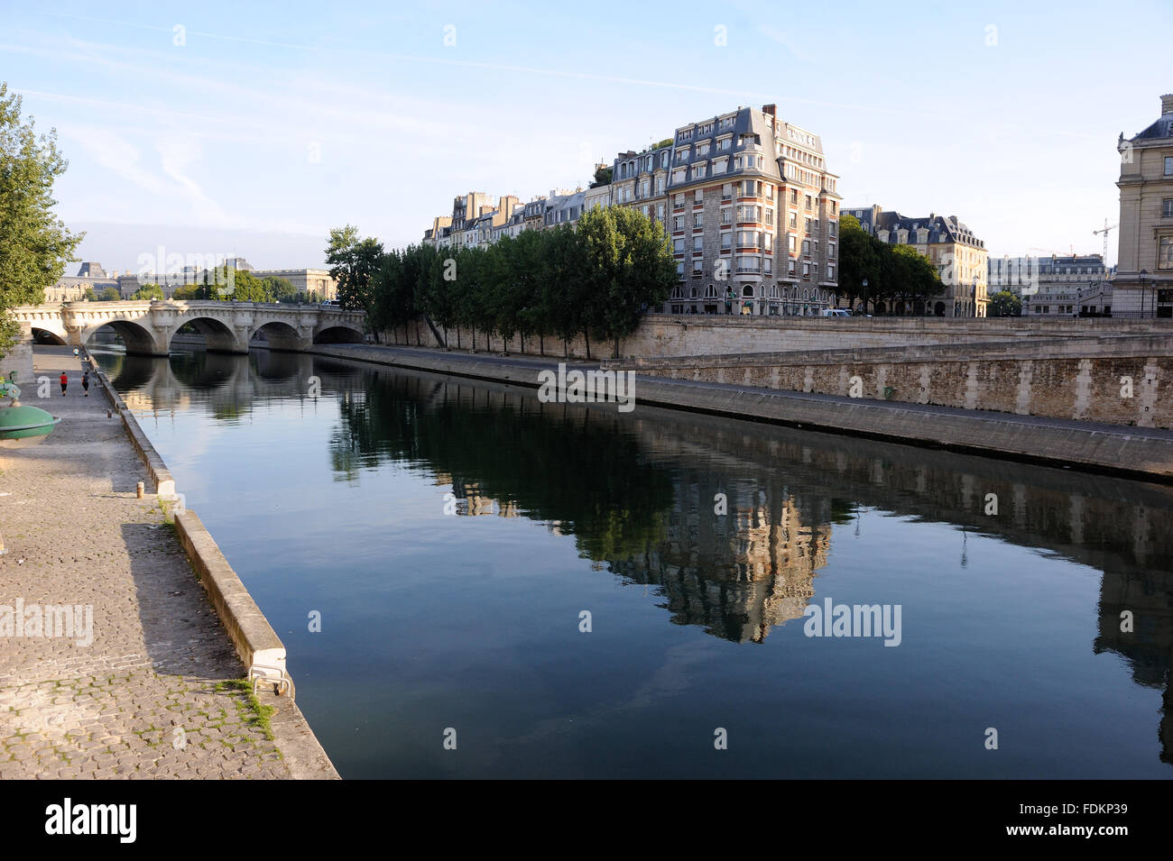 Paris 08 hi-res stock photography and images - Alamy