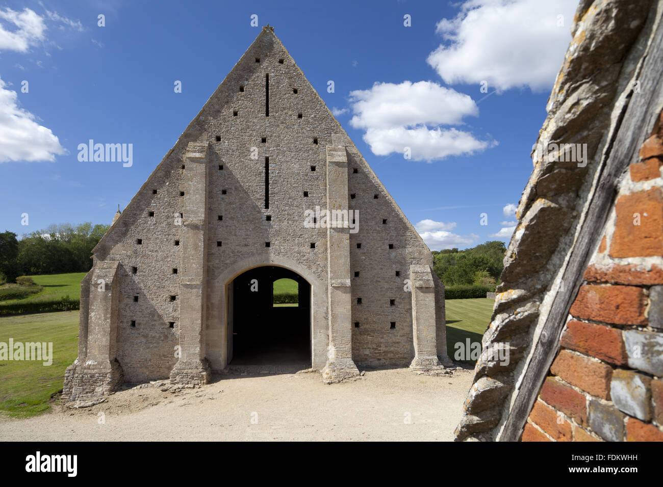 Great Coxwell Barn, Oxfordshire, a thirteenth-century Cistercian ...