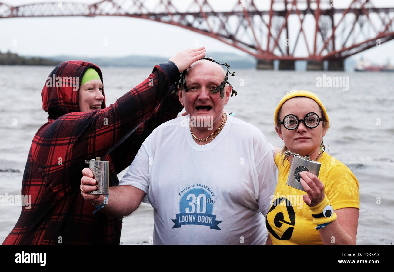 Hundreds of Loony Dookers take part in the traditional New Year's Day ...