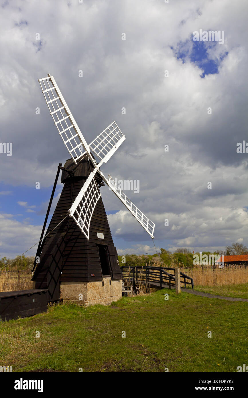 Wicken fen wind pump cambridgeshire hi-res stock photography and images ...