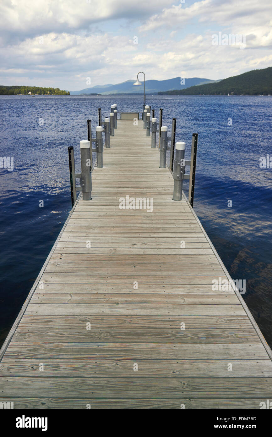Pier on Lake George with mountains in the background Stock Photo - Alamy