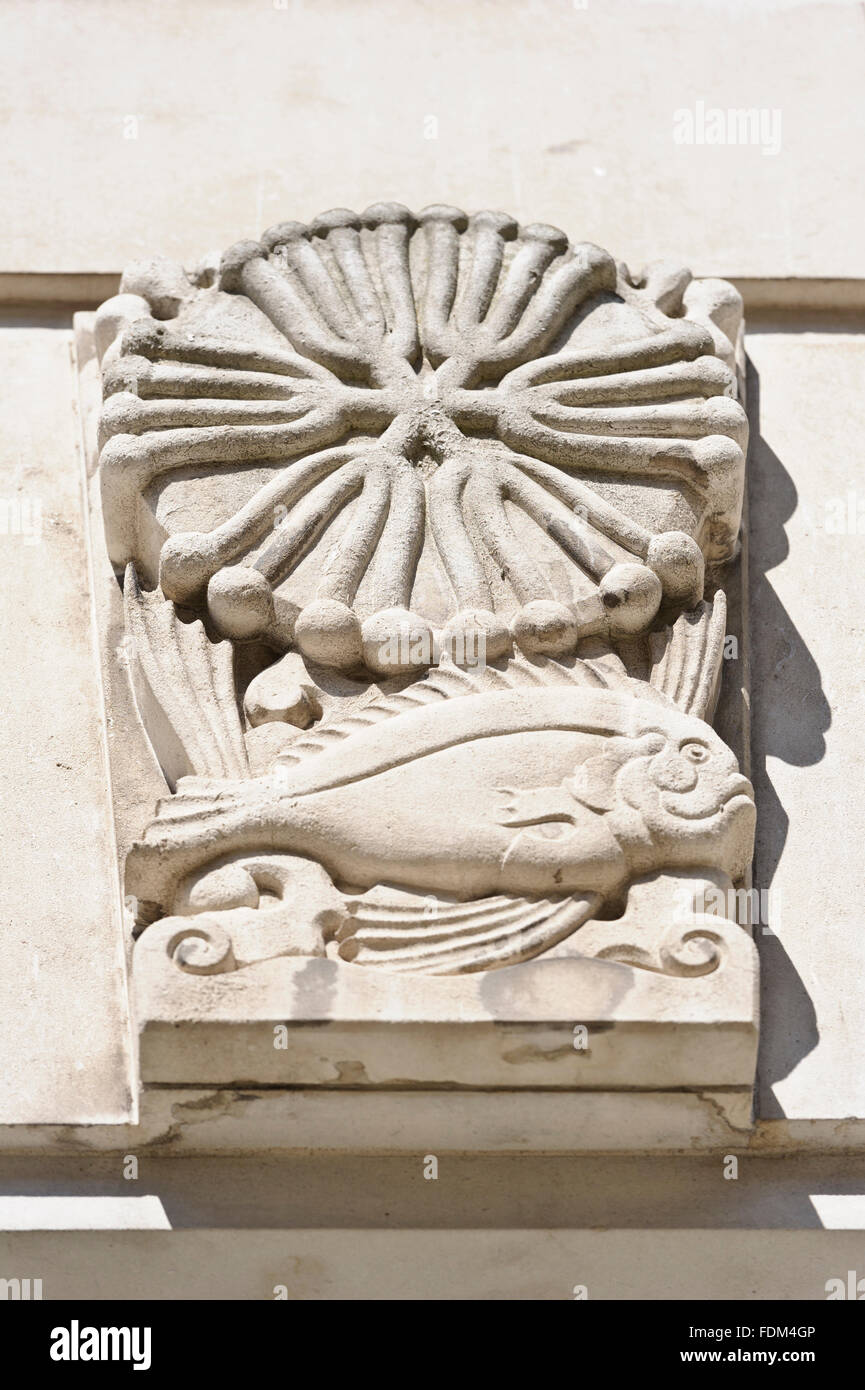 Octopus stone carving hi-res stock photography and images - Alamy