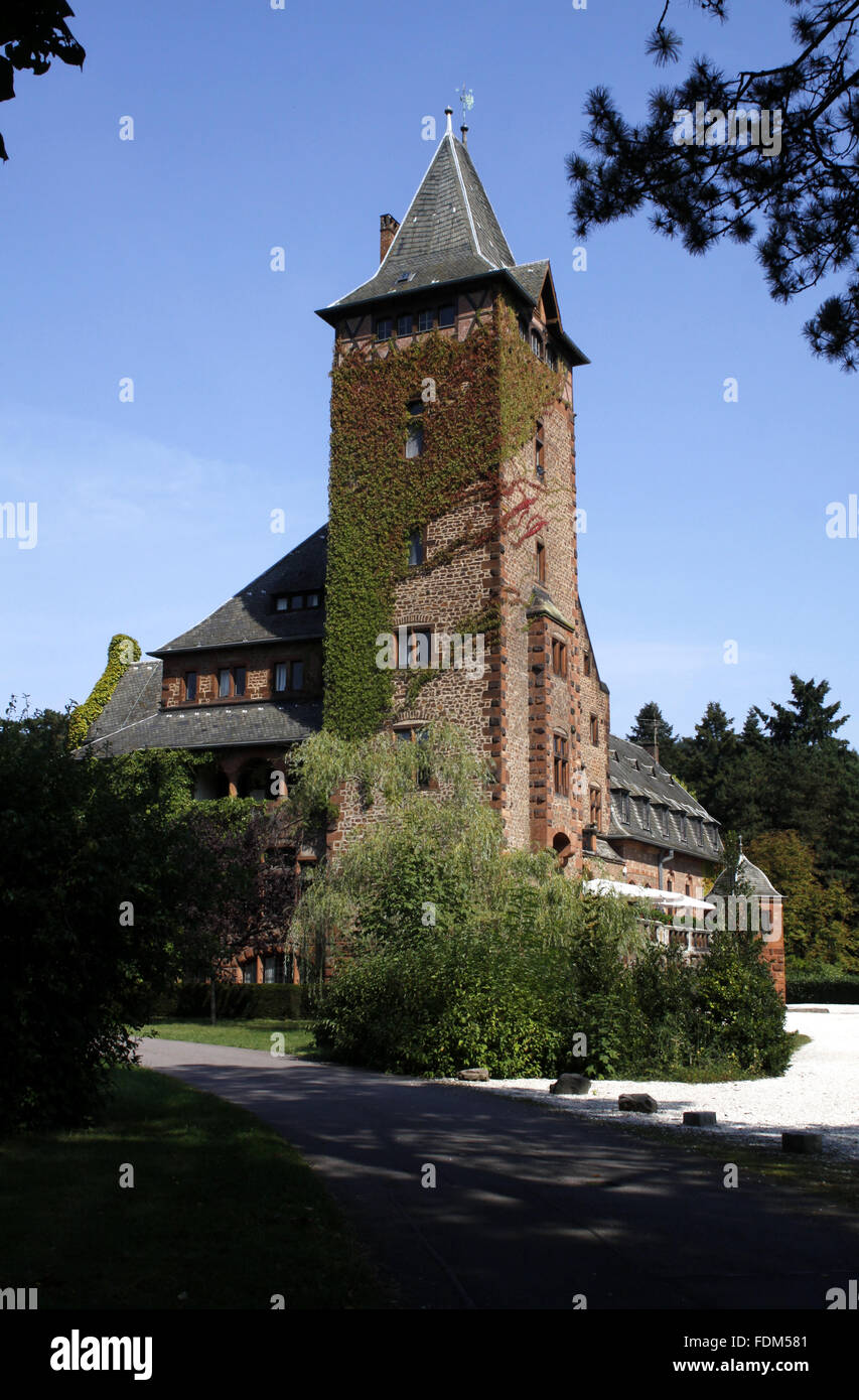 Saareck Castle High Resolution Stock Photography and Images - Alamy