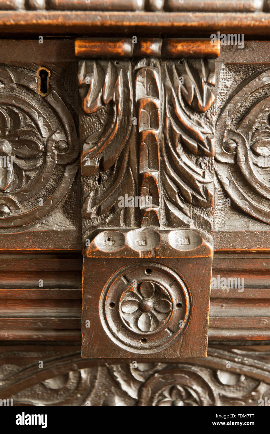 Strapwork hi-res stock photography and images - Alamy