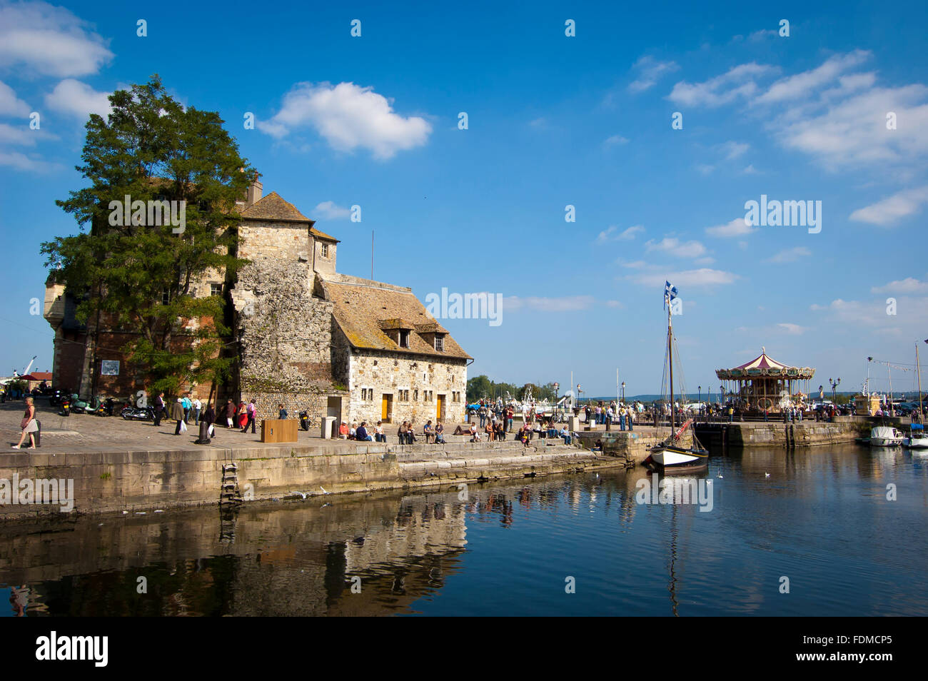 Medieval quayside architecture hi-res stock photography and images - Alamy