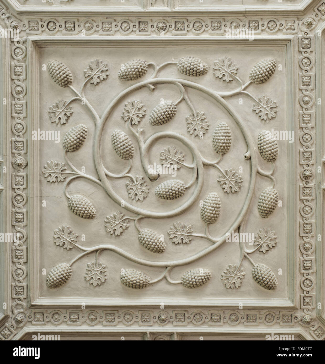 Strapwork hi-res stock photography and images - Alamy