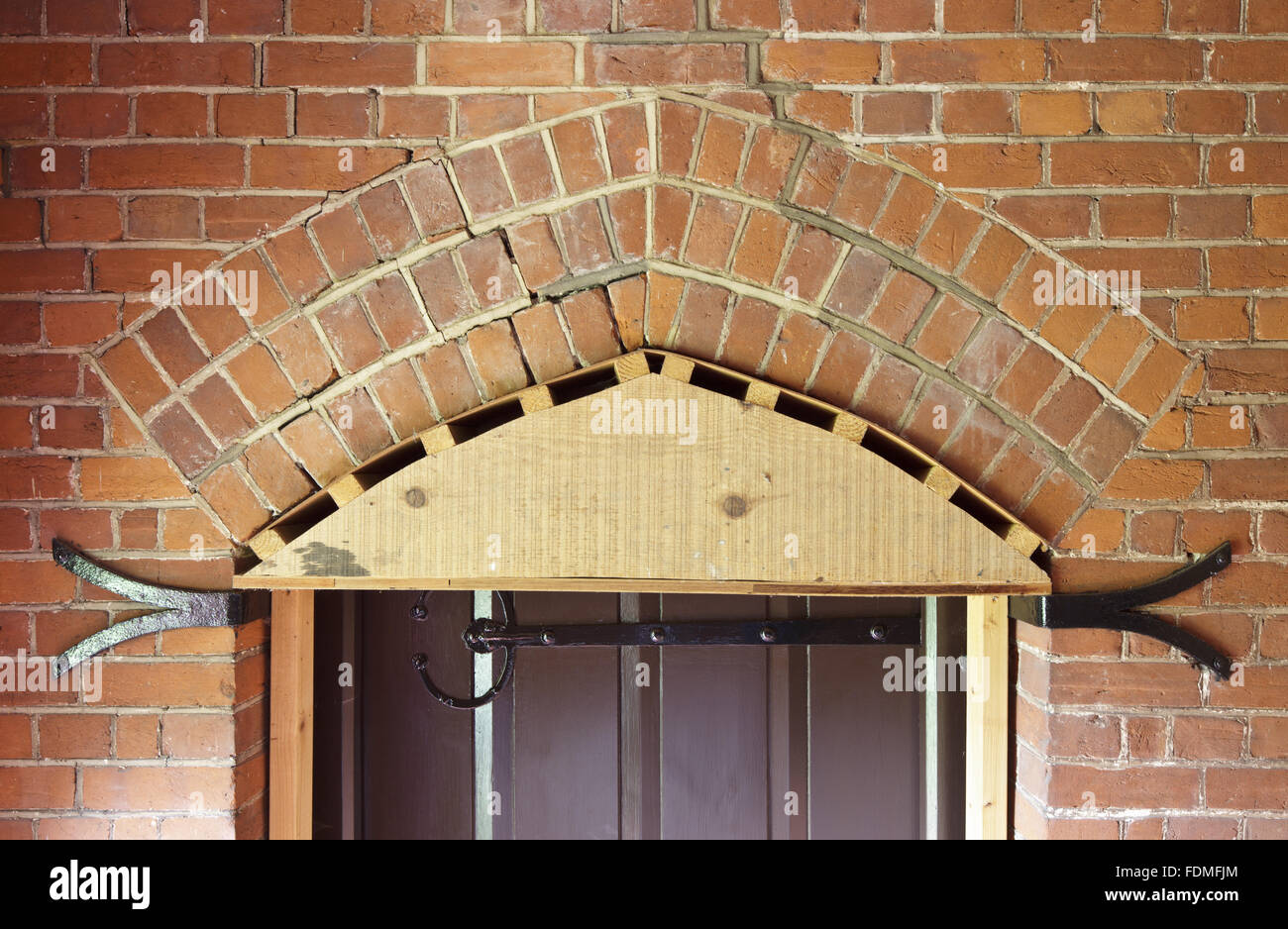 Brickwork arched hi-res stock photography and images - Alamy