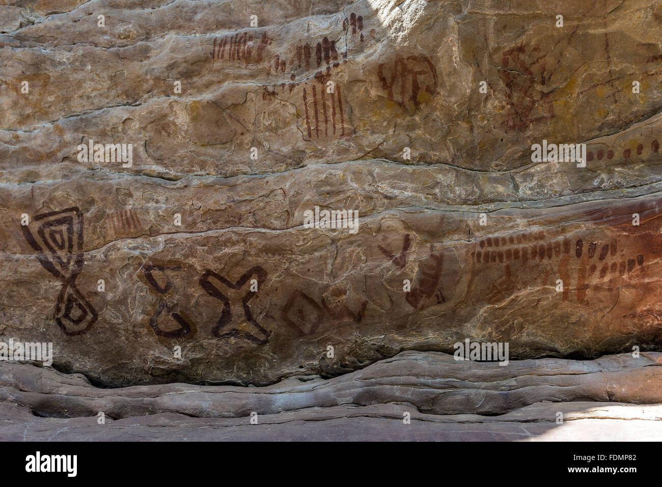 Rock Paintings of wild and geometric tradition - Archaeological Site ...