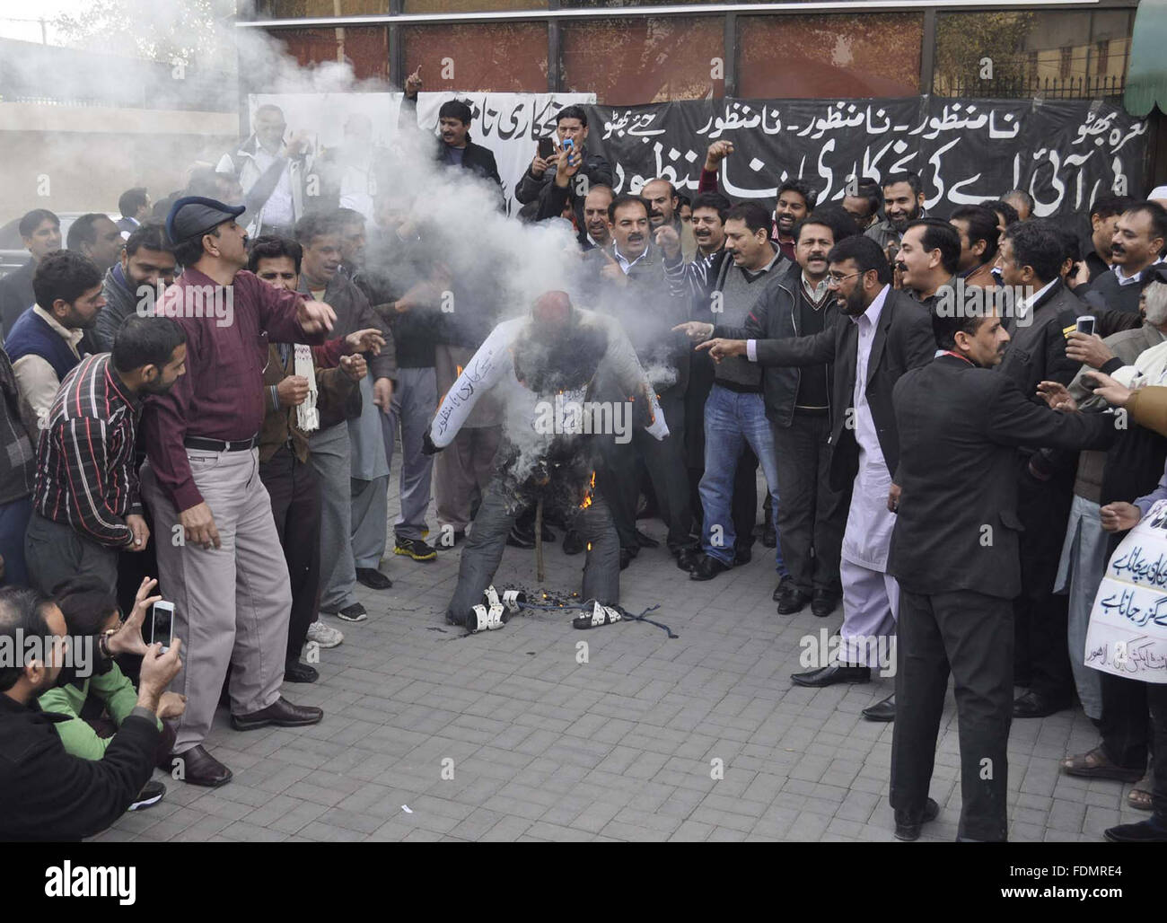 Pakistan international airlines pia office hi-res stock photography and ...