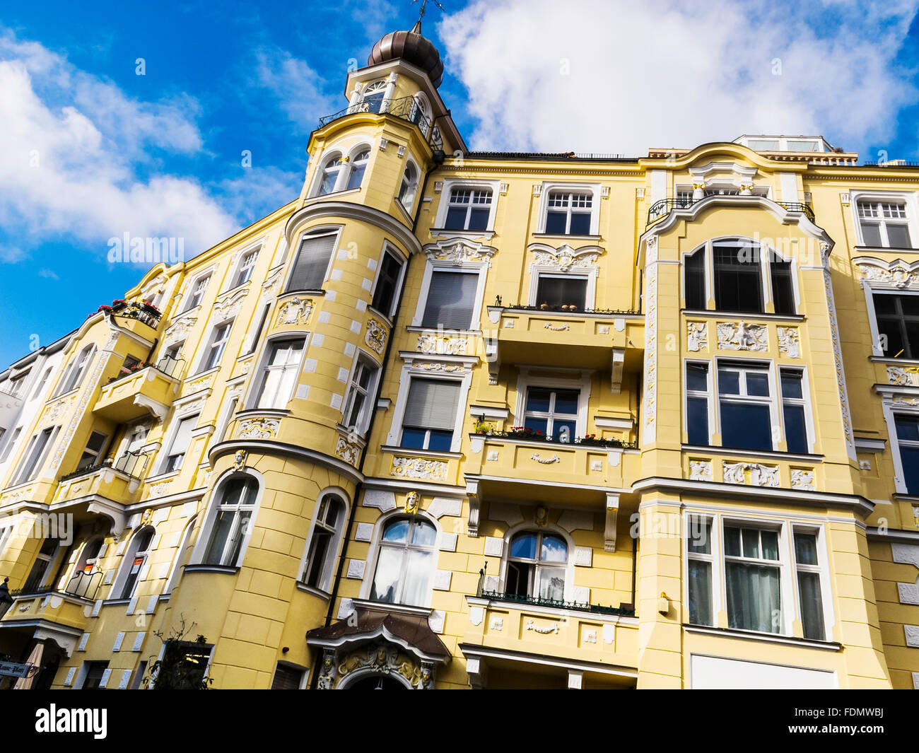 Berlin old tenement building hi-res stock photography and images - Alamy