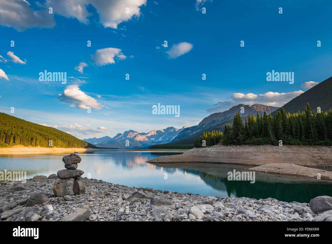 Kananaskis lakes hi-res stock photography and images - Alamy