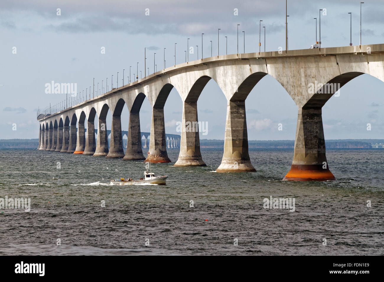 Confederation bridge pei 1997 hi-res stock photography and images - Alamy