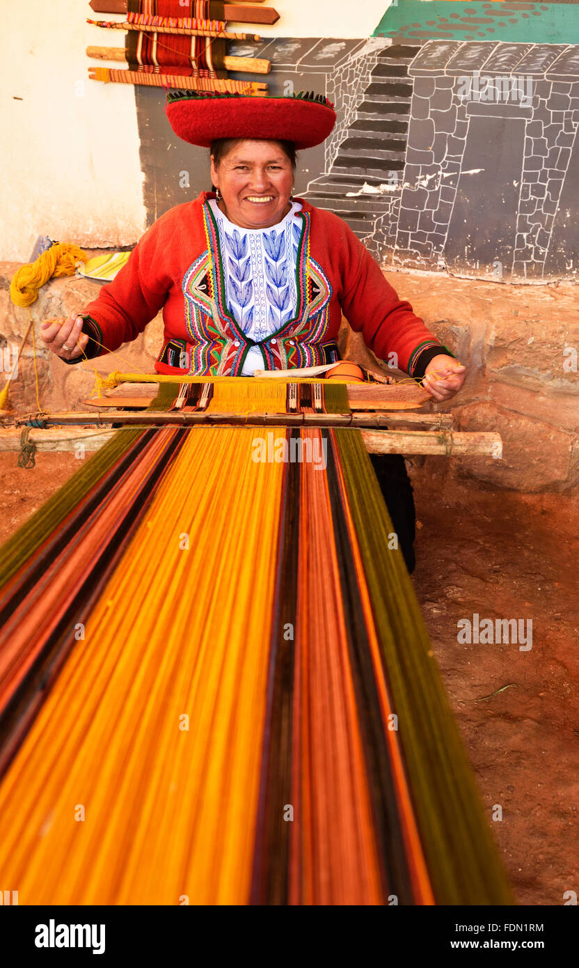 Peruvian crafts hi-res stock photography and images - Alamy
