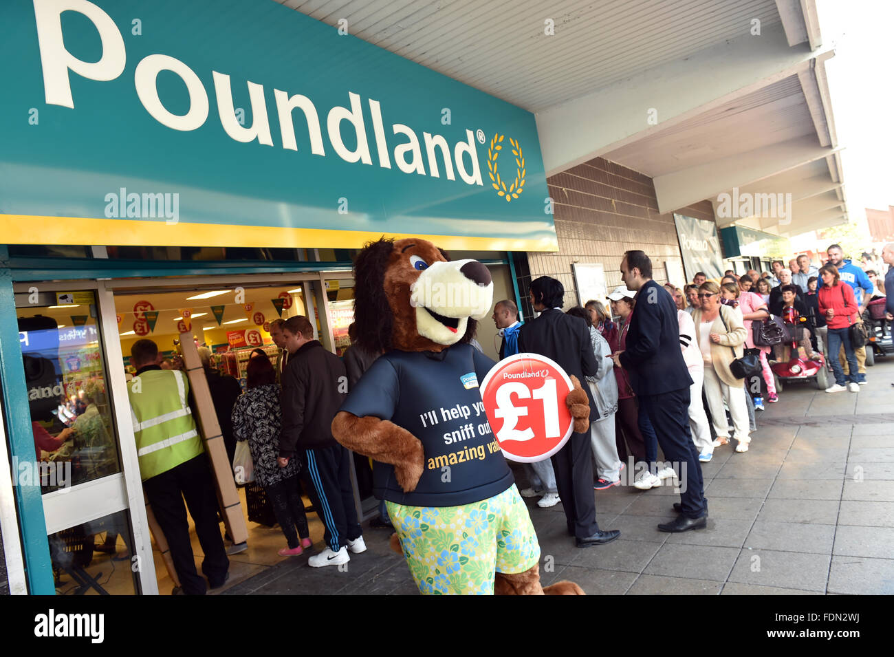 Pound store uk hi-res stock photography and images - Alamy