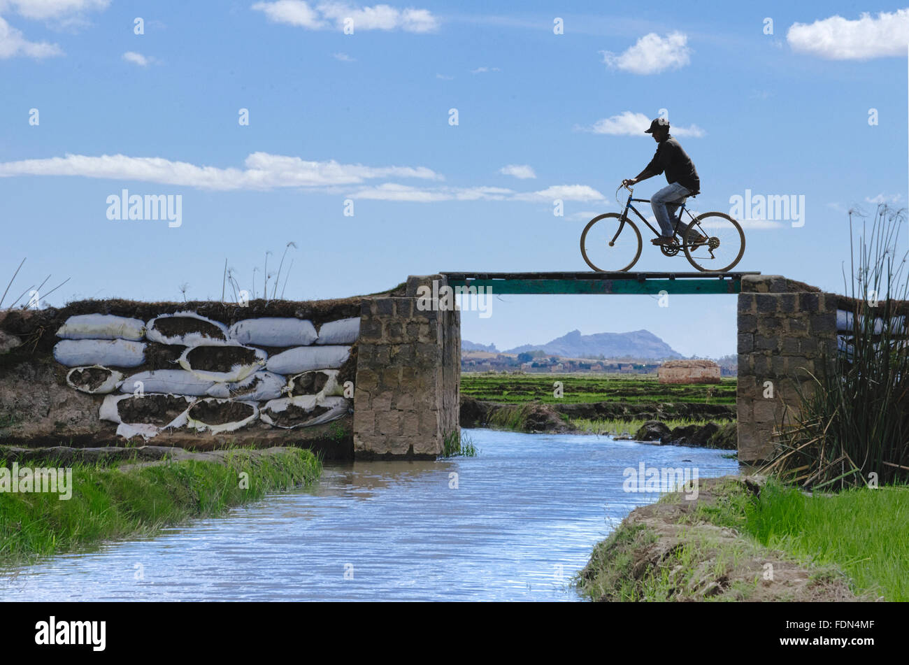 Person riding a bicycle hi-res stock photography and images - Alamy