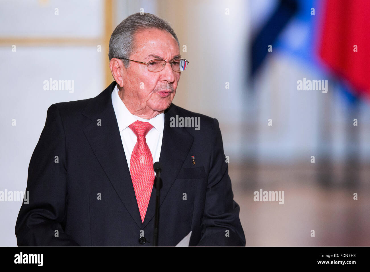 Paris, France. 1st Feb, 2016. Cuban President Raul Castro holds a joint ...