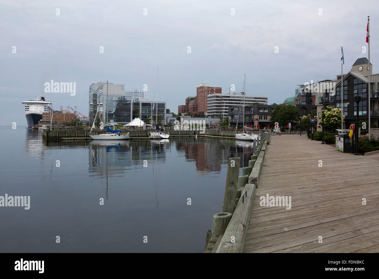 Wharves Wharf High Resolution Stock Photography and Images - Alamy