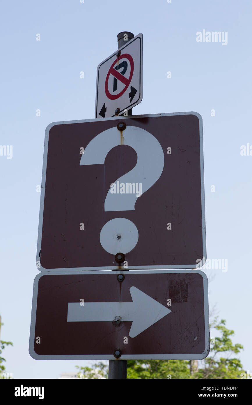 Question mark road sign hi-res stock photography and images - Alamy