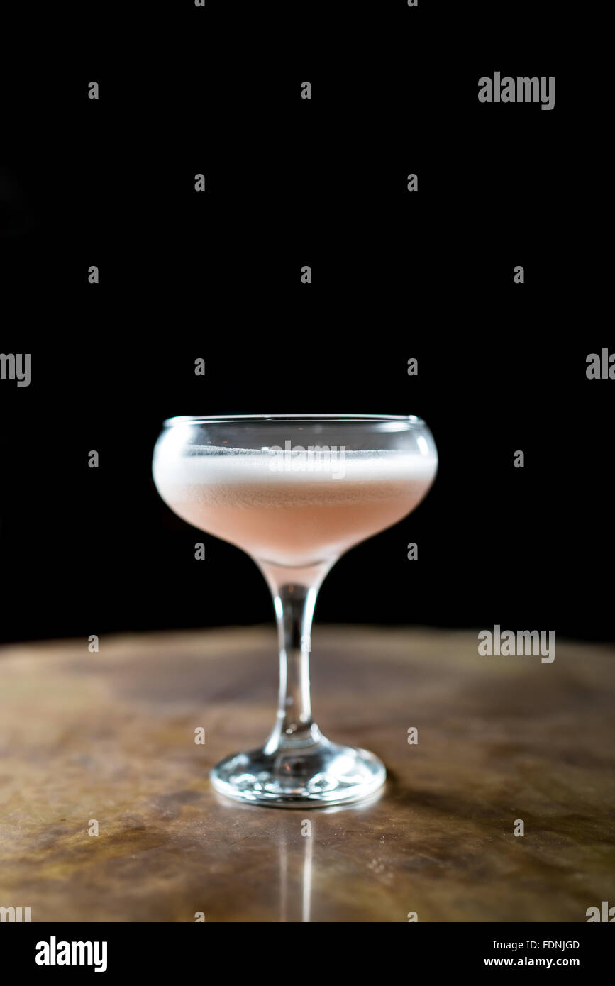 Stylish cocktail night hi-res stock photography and images - Alamy