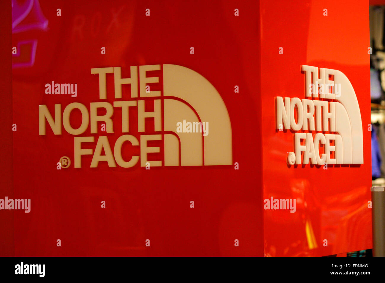 The north face logo hi-res stock photography and images - Alamy