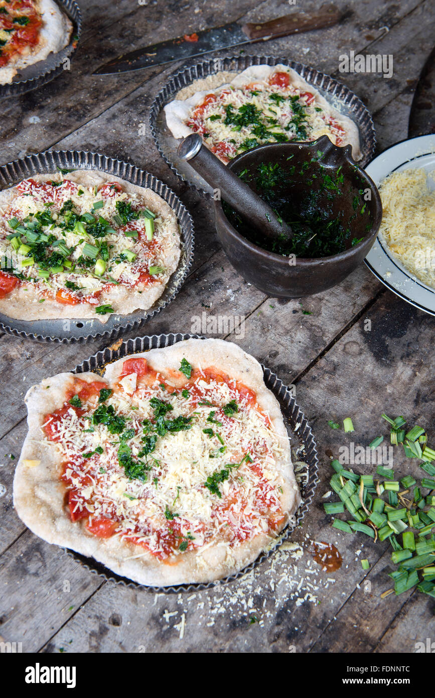 Home made pizza hi-res stock photography and images - Alamy