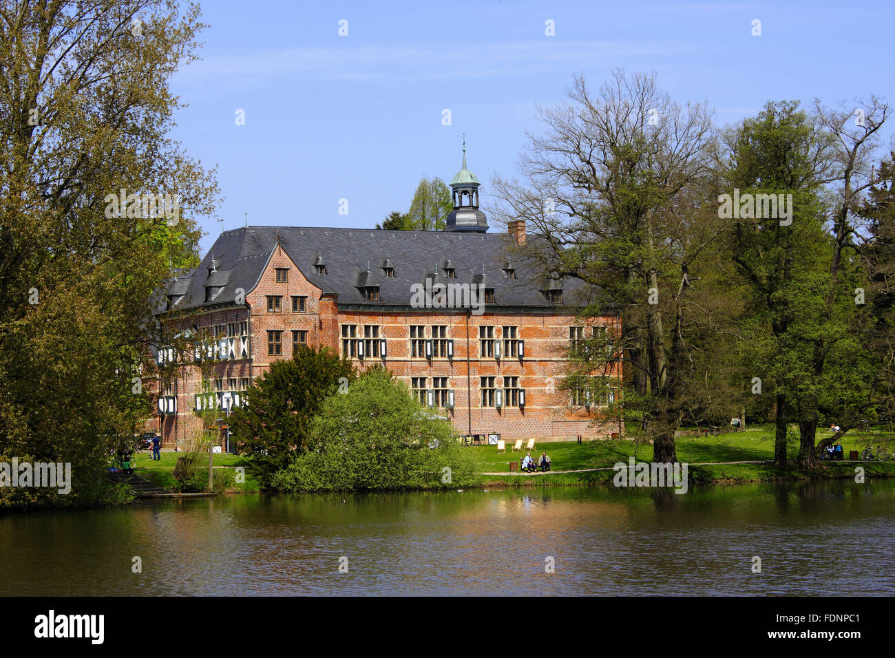 Castle reinbek hi-res stock photography and images - Alamy