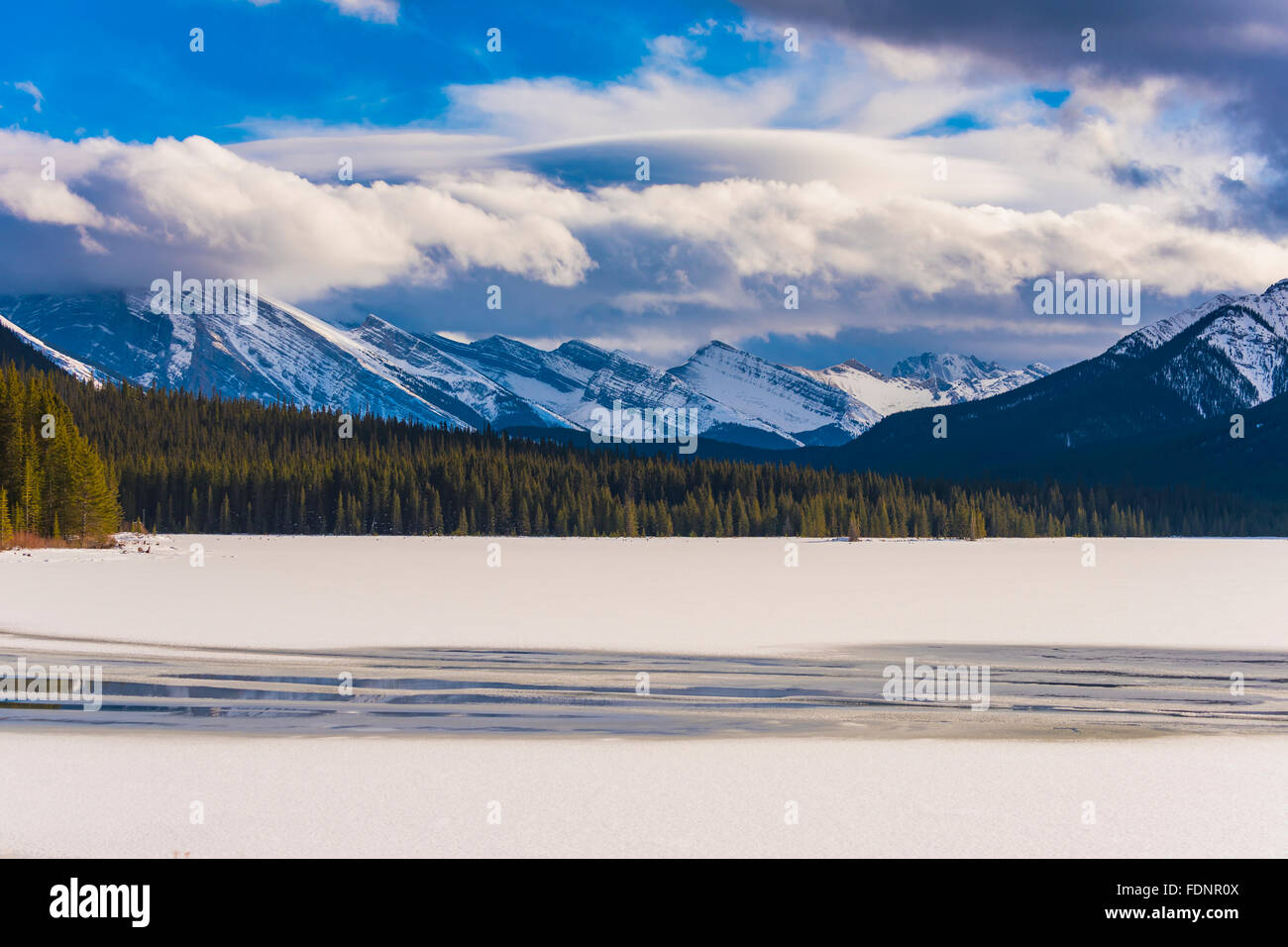 Frozen Boom Lake in Banff National Park Alberta Canada in winter Stock ...