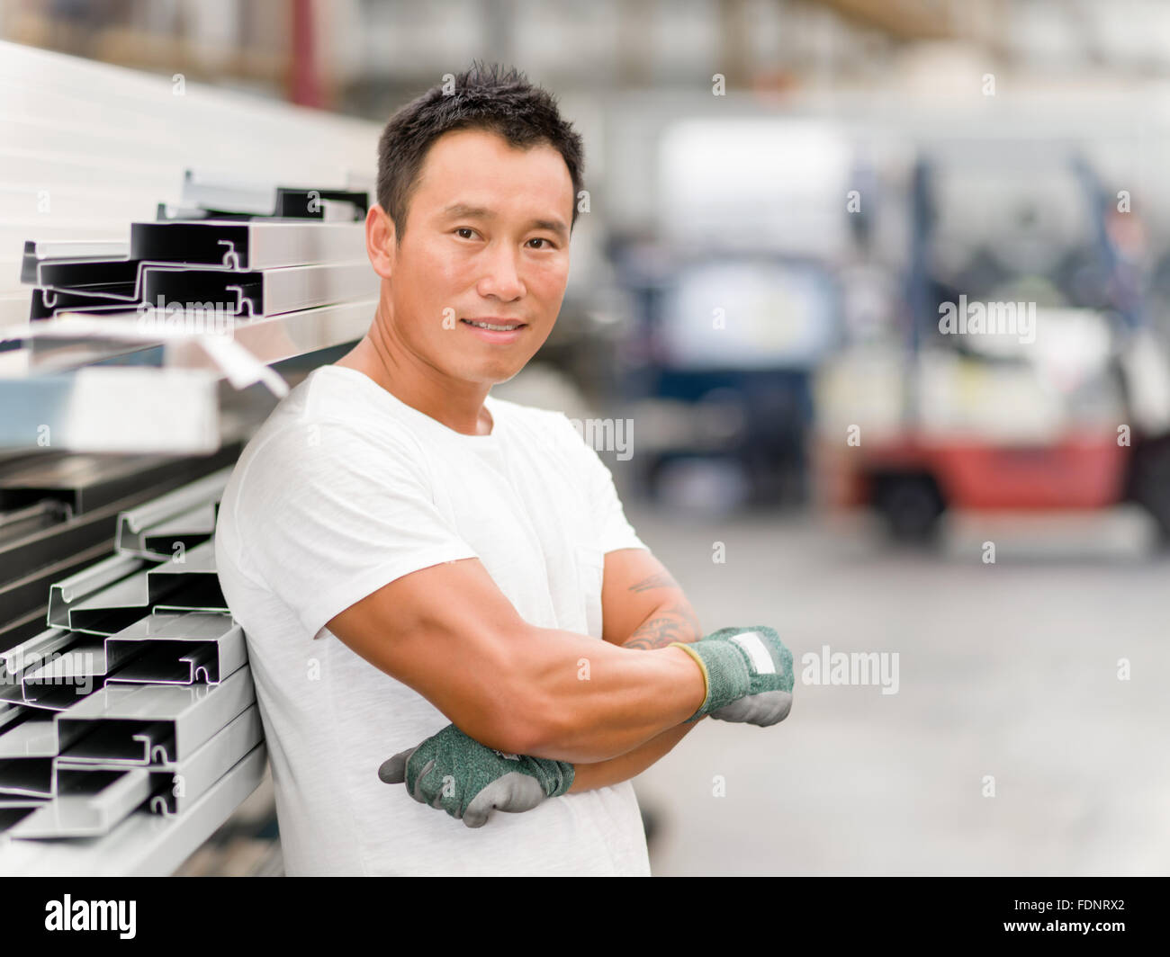 Asian factory worker production line hi-res stock photography and ...