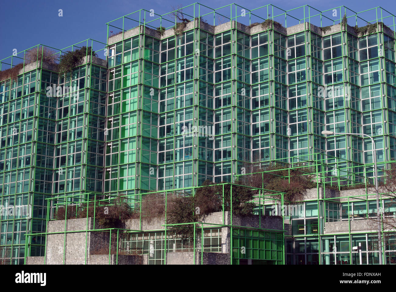 Exterior of a modern office building Stock Photo - Alamy