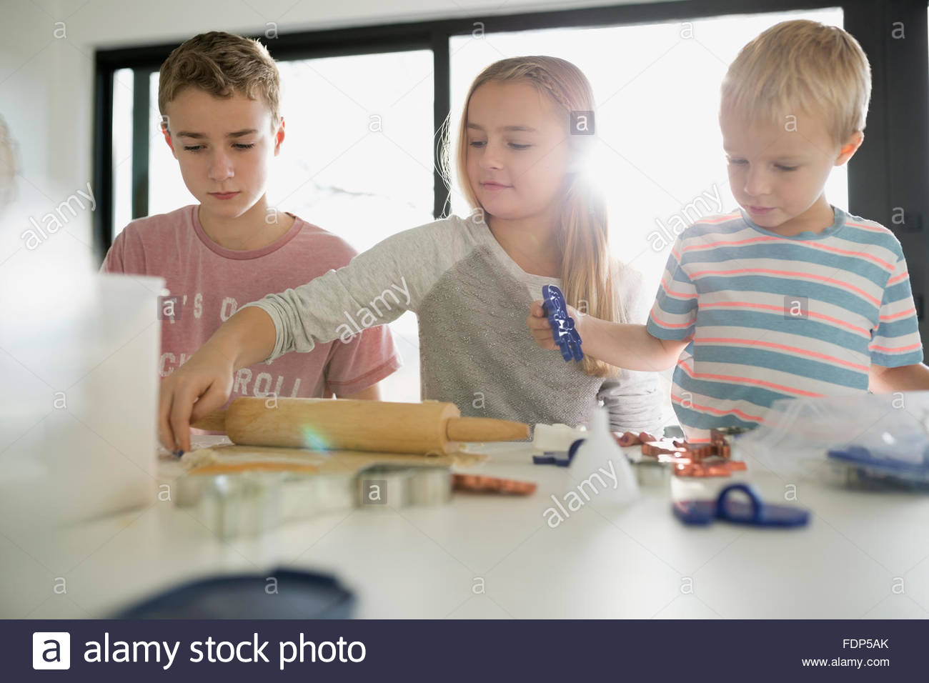 Brothers hi-res stock photography and images - Alamy
