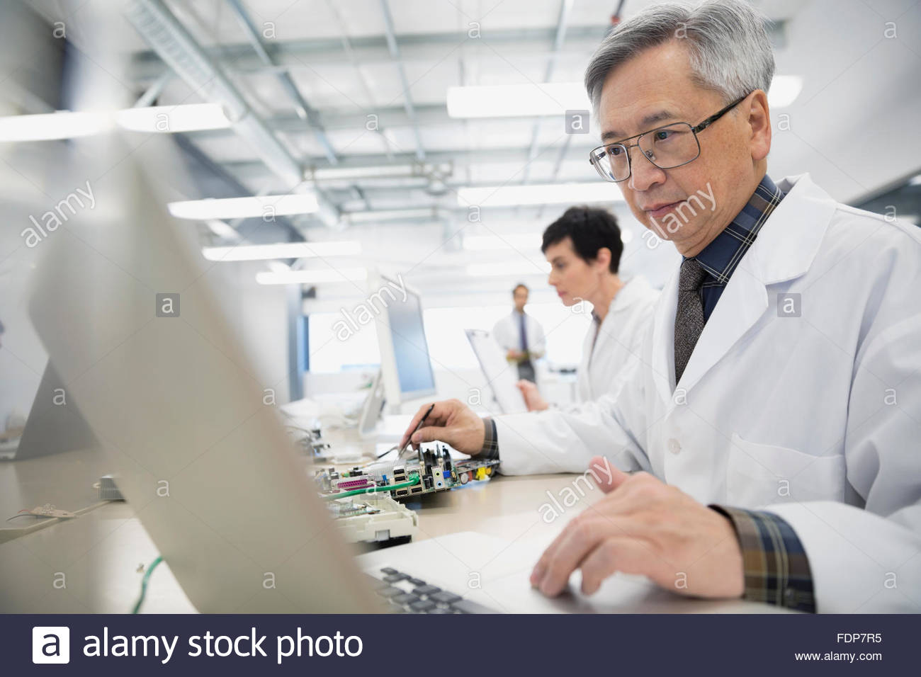 Factory assembly line, circuit hi-res stock photography and images - Alamy