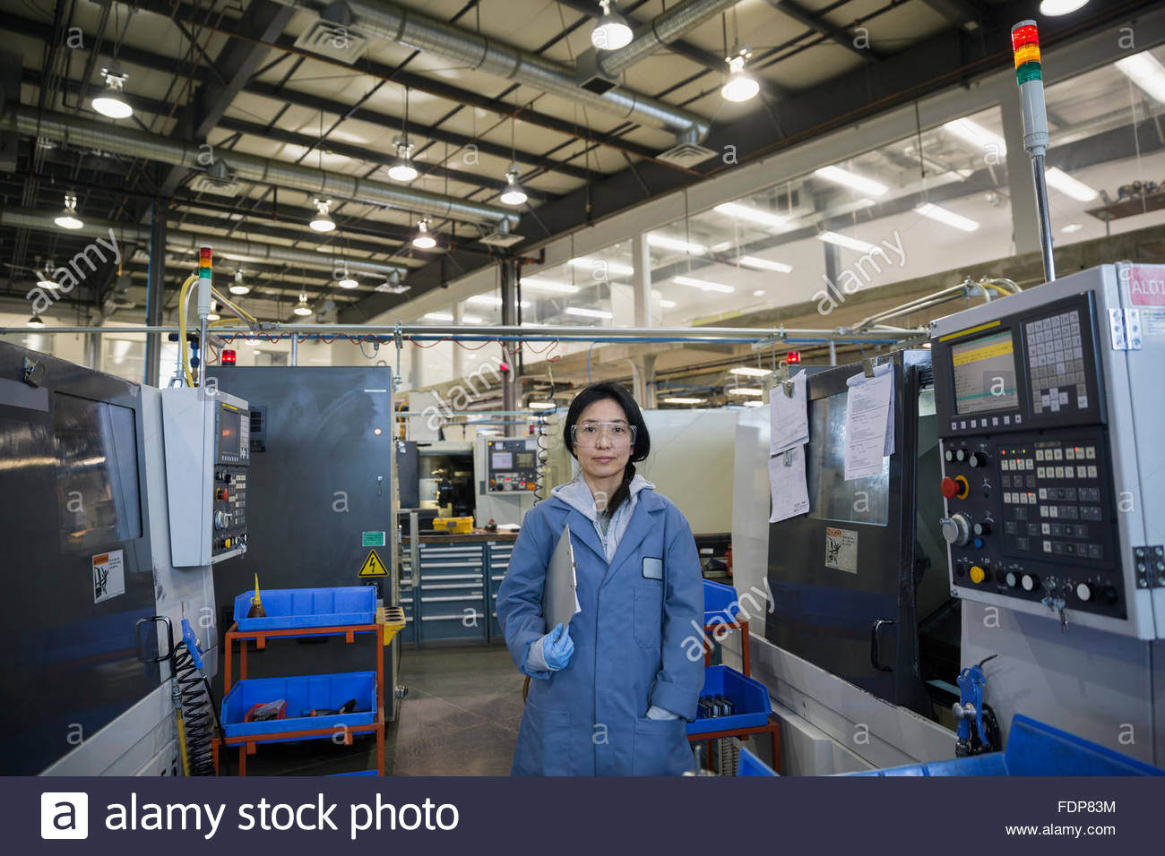 Asian factory worker production line hi-res stock photography and ...