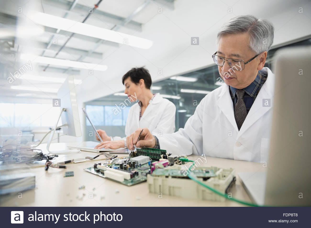 Factory assembly line, circuit hi-res stock photography and images - Alamy