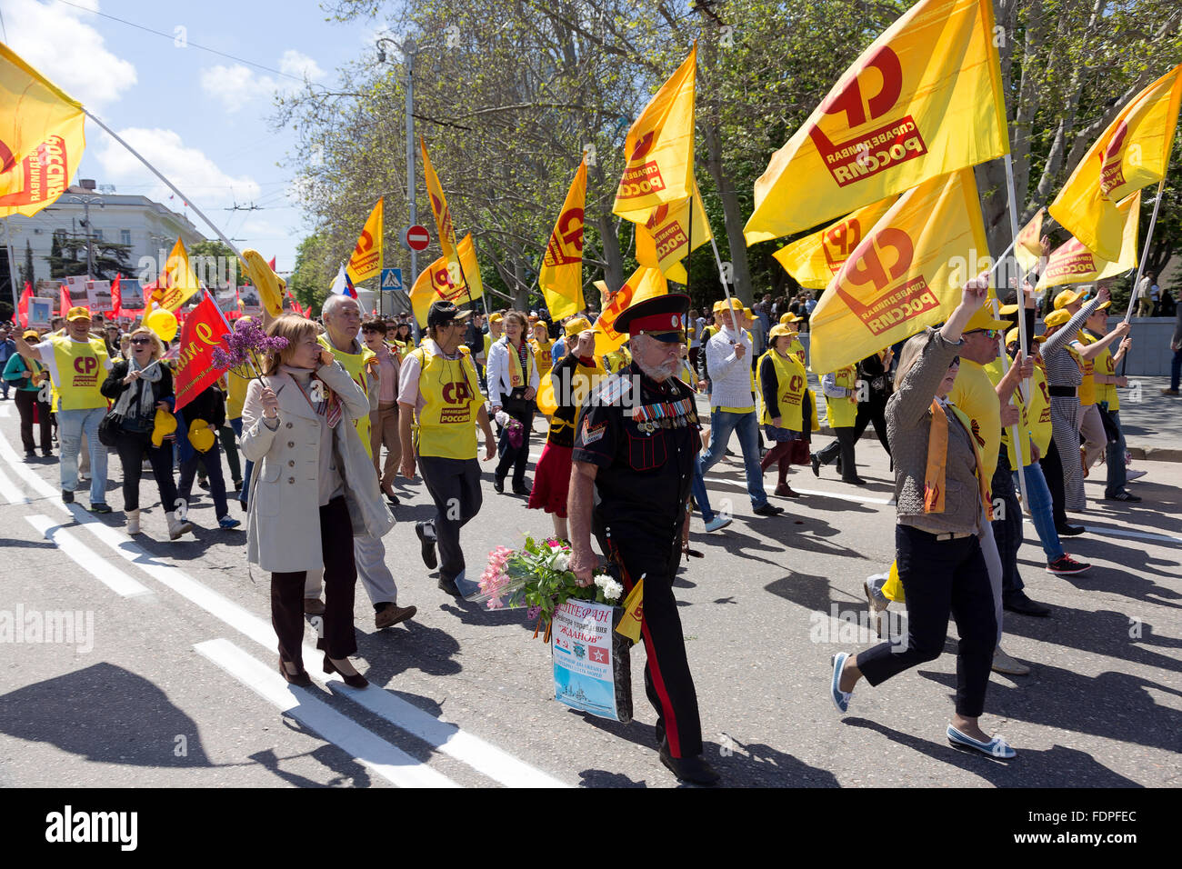 People in parade hi-res stock photography and images - Alamy
