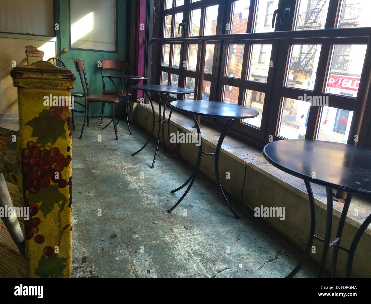 Cafe wallpapers hi-res stock photography and images - Alamy