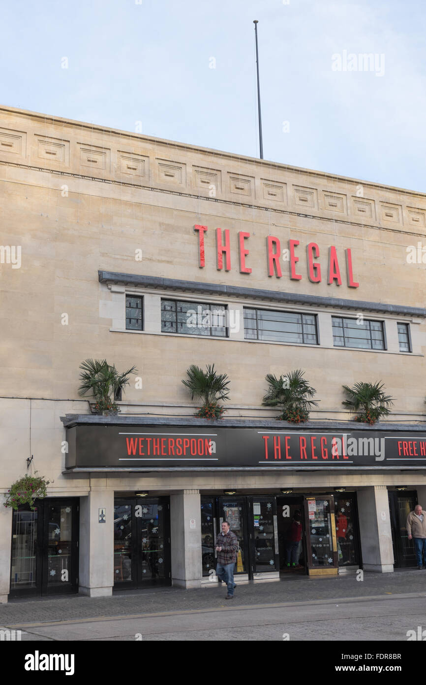 The old Regal cinema in Gloucester, England Stock Photo - Alamy