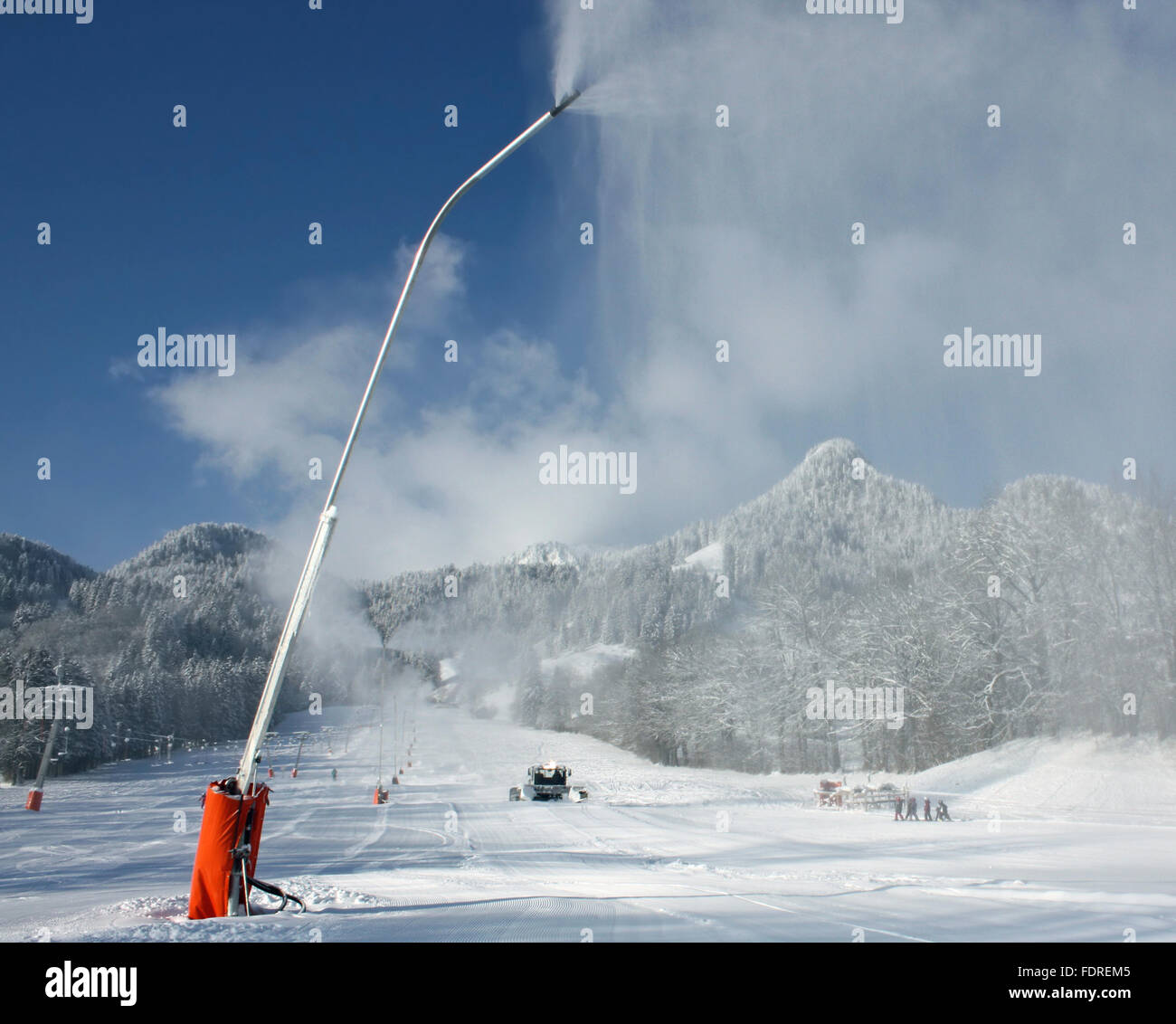 Snow raupes hi-res stock photography and images - Alamy