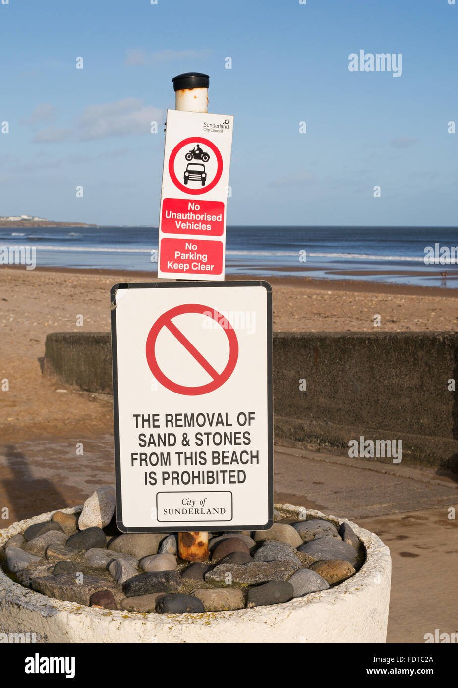 Removal of sand hi-res stock photography and images - Alamy