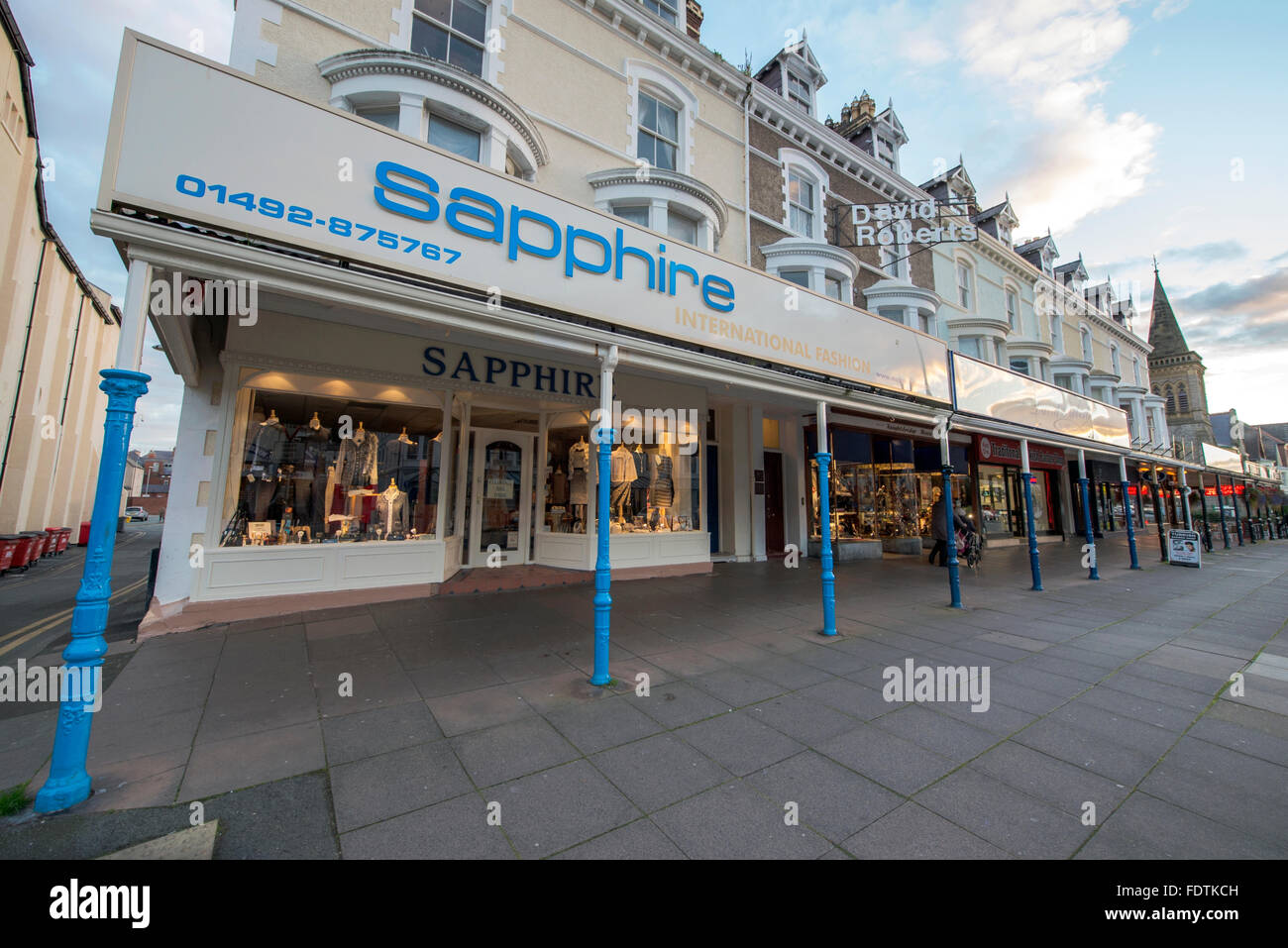 Shops in llandudno hi-res stock photography and images - Alamy