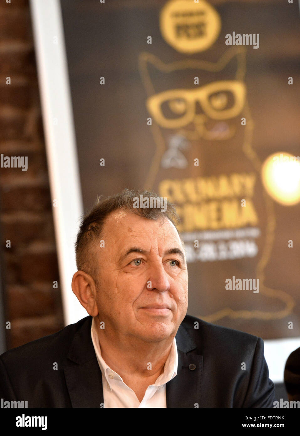 Italian reporters hi-res stock photography and images - Alamy