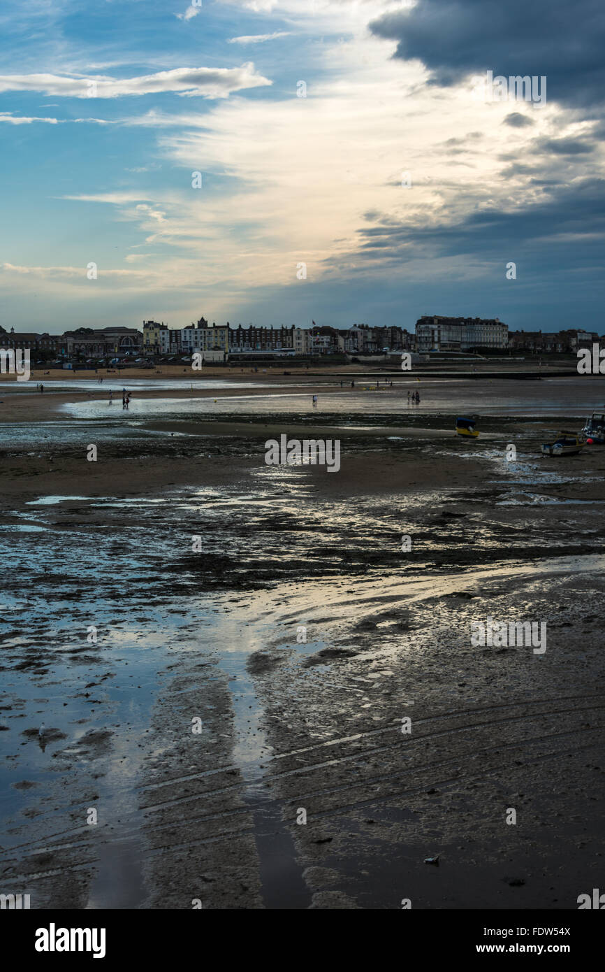 Westbrook Bay, Margate, Kent, South East England, UK at sundown Stock ...