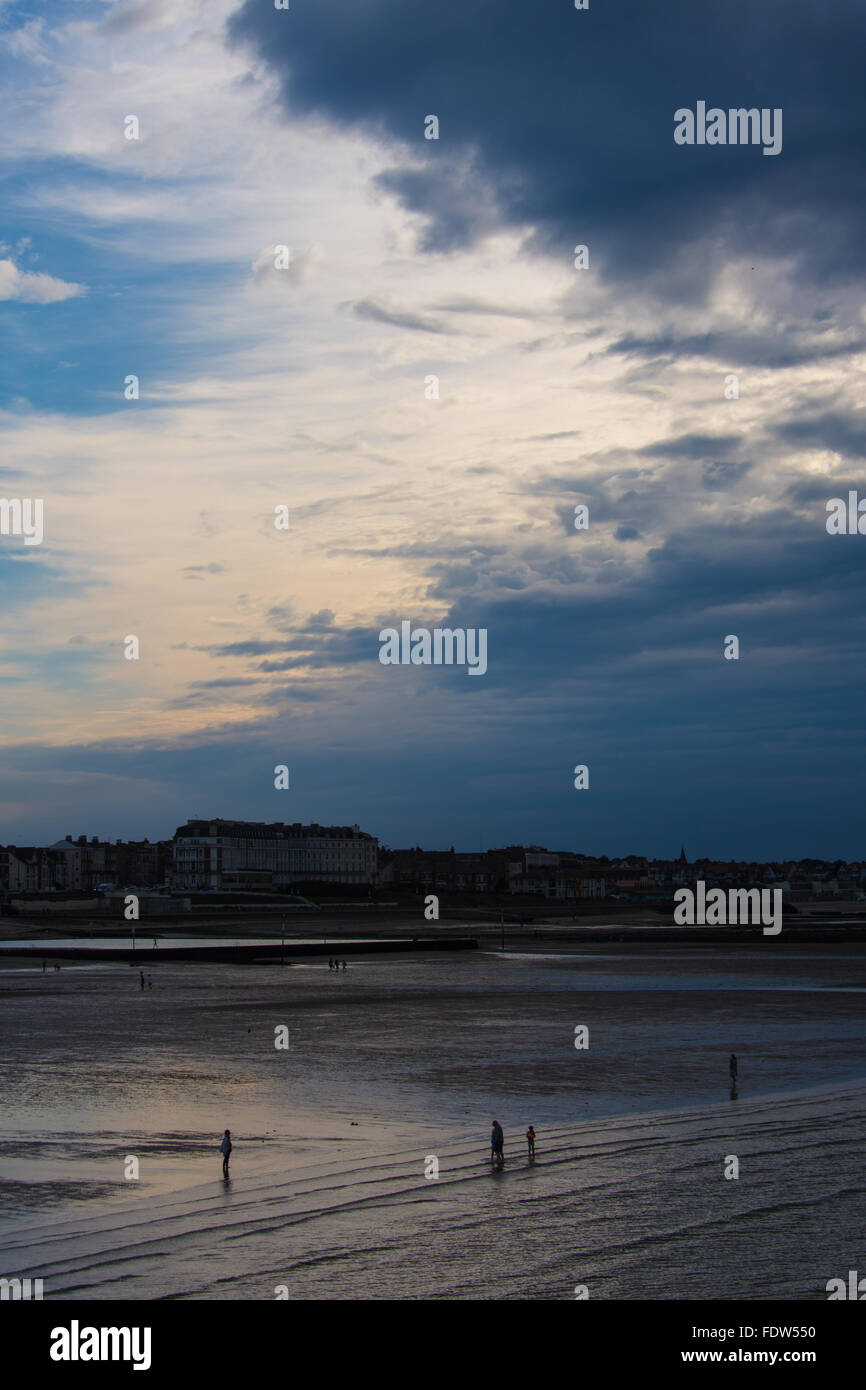 Westbrook Bay, Margate, Kent, South East England, UK at sundown Stock ...