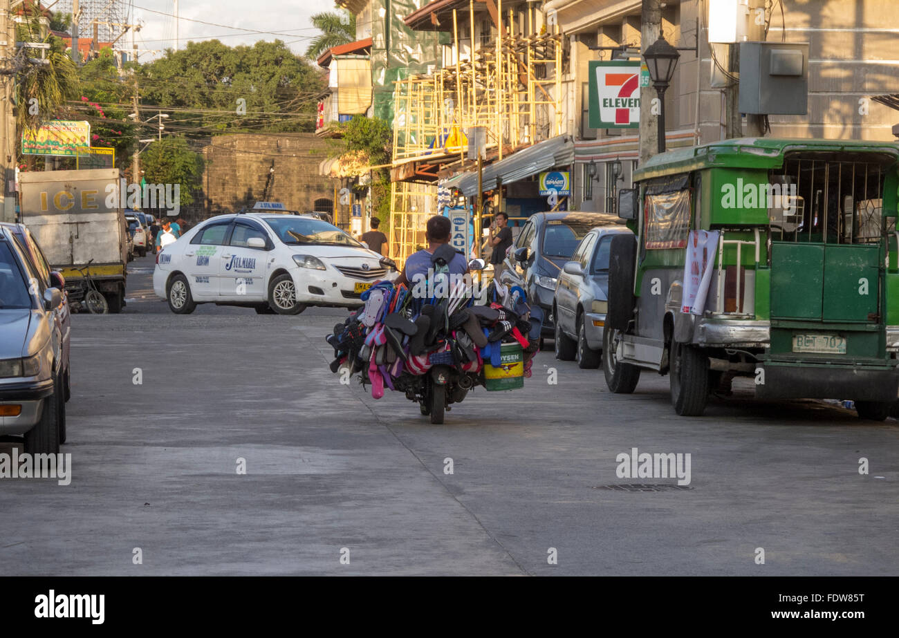 Funny overload carrying hi-res stock photography and images - Alamy