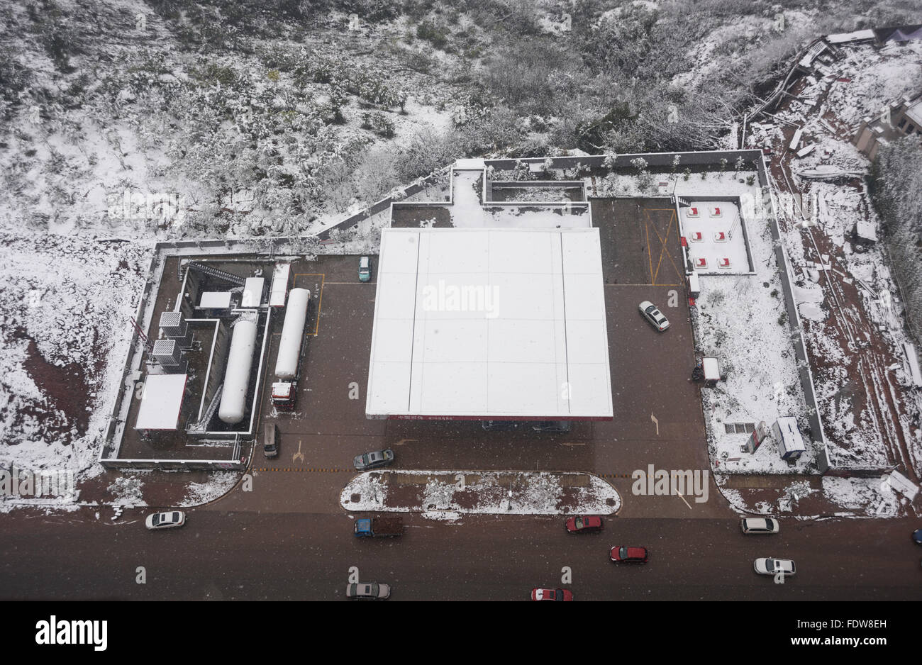 Freeway service station hi-res stock photography and images - Alamy