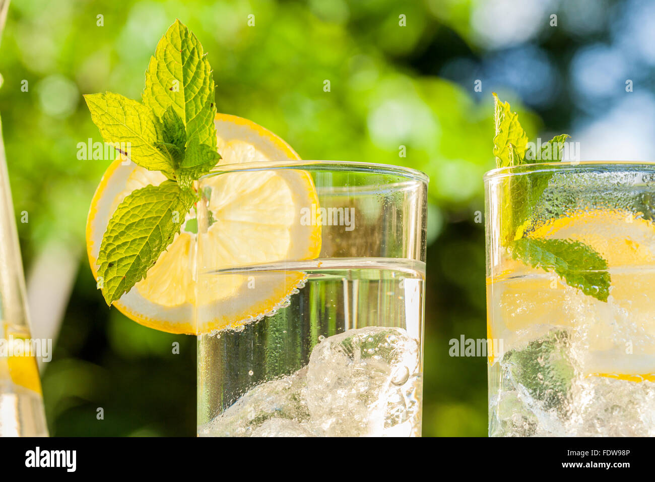 Lemonade drink , sun hi-res stock photography and images - Alamy