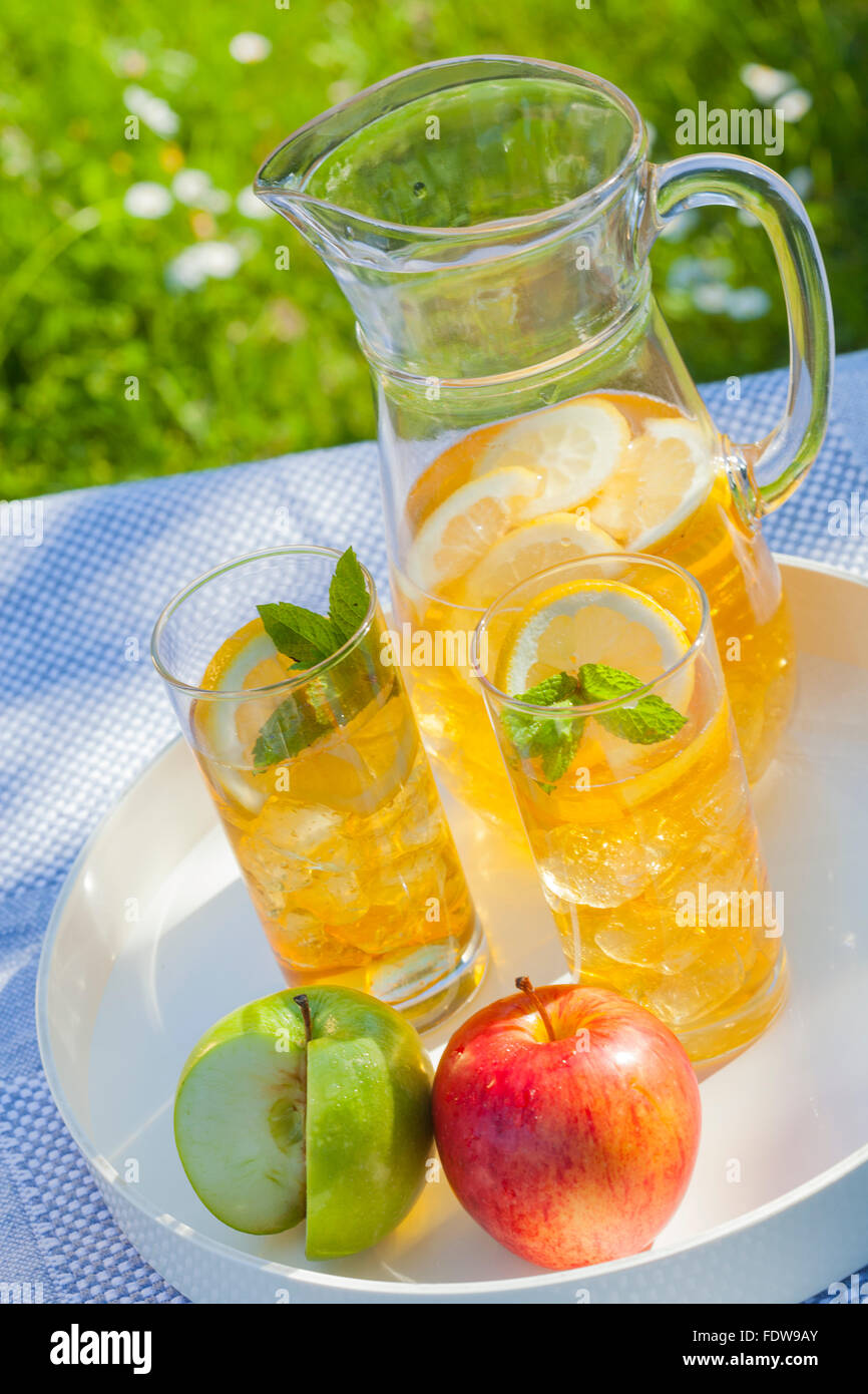 Clear apple juice hi-res stock photography and images - Alamy