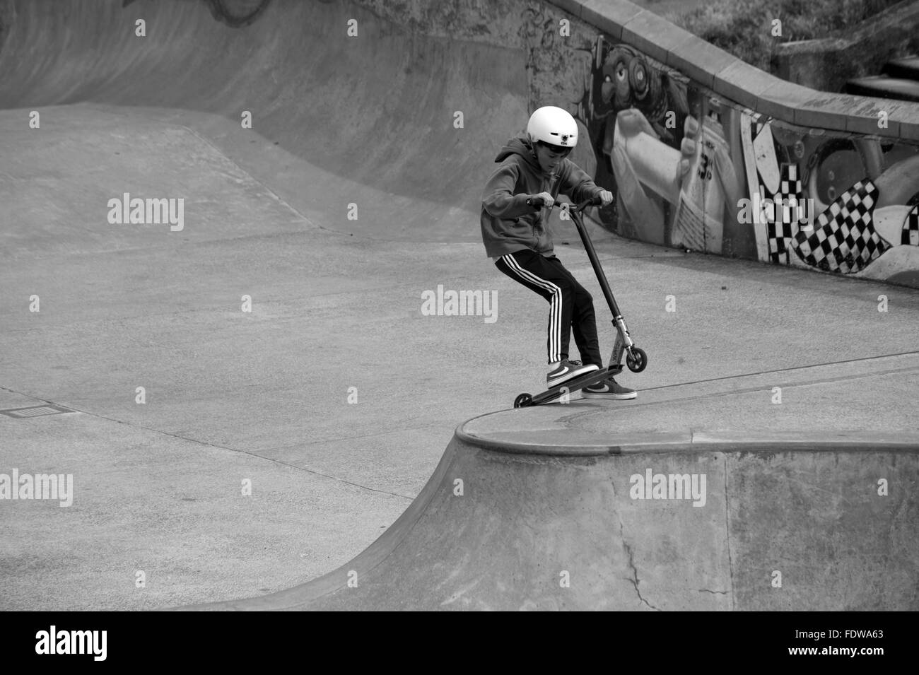 Riding skateboard Black and White Stock Photos & Images - Alamy